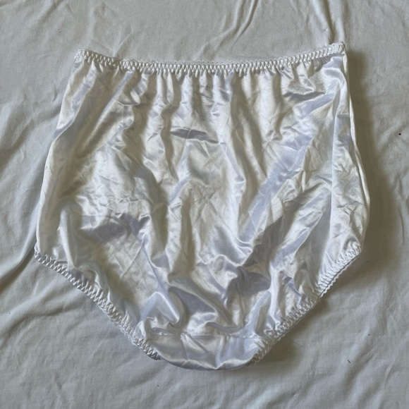 Vanity Fair | Intimates & Sleepwear | Vanity Fair Women 2xl9 ...